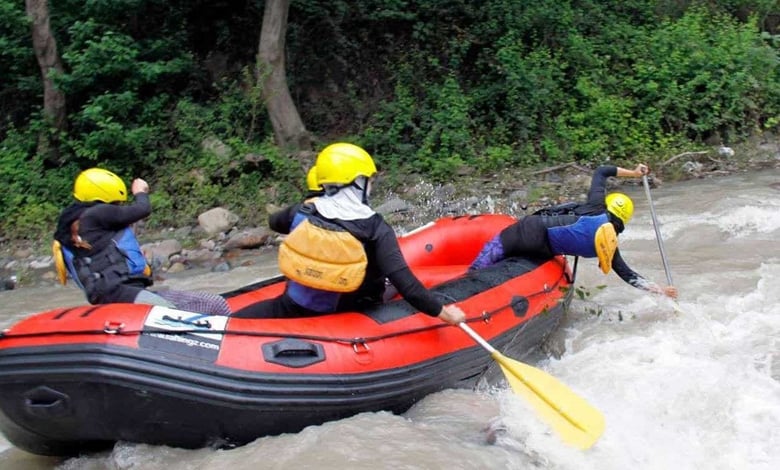 National Rafting Competition in Northern Iran – SURFIRAN