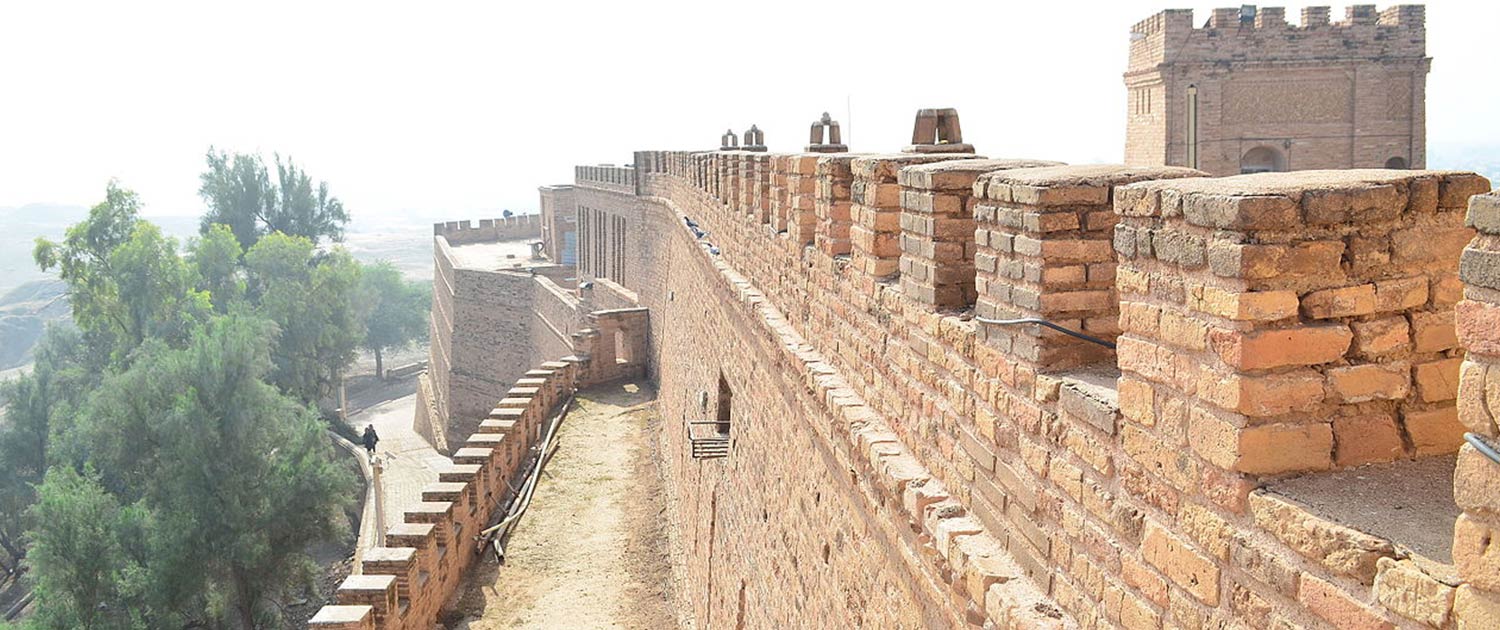 12 Most Famous Persian Castles and Citadels in Iran