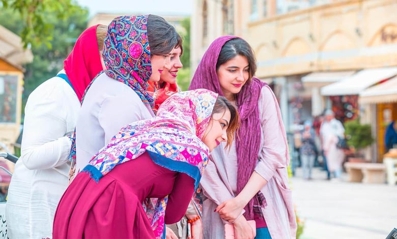 Understanding Social Norms in Iran: A Compact Guide
