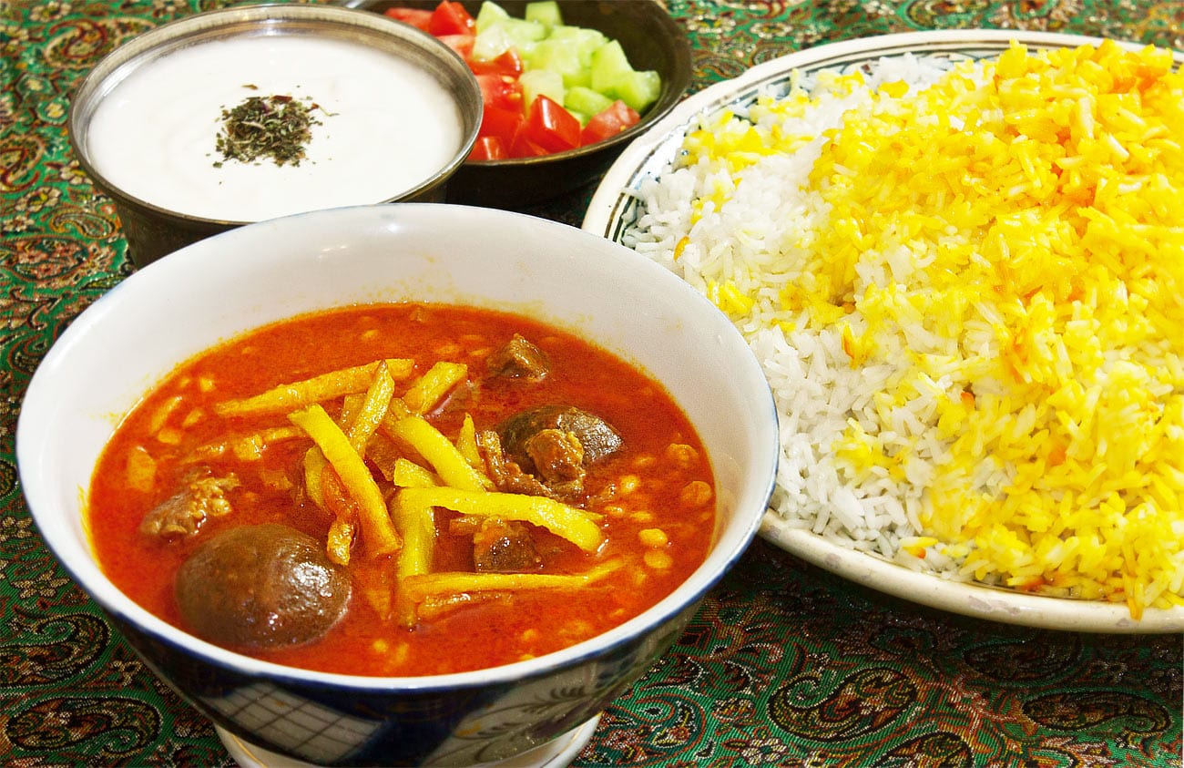 The 7 Best “Chelo khoresh” Dishes You Must Try In Iran – SURFIRAN