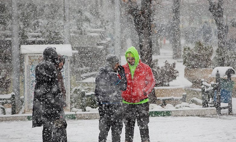 Tehran Snowfall: Snow Blanket Iran's Capital – SURFIRAN