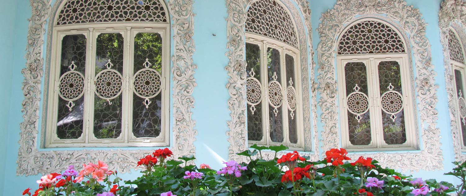 Top 10 Traditional Houses in Iran – SURFIRAN