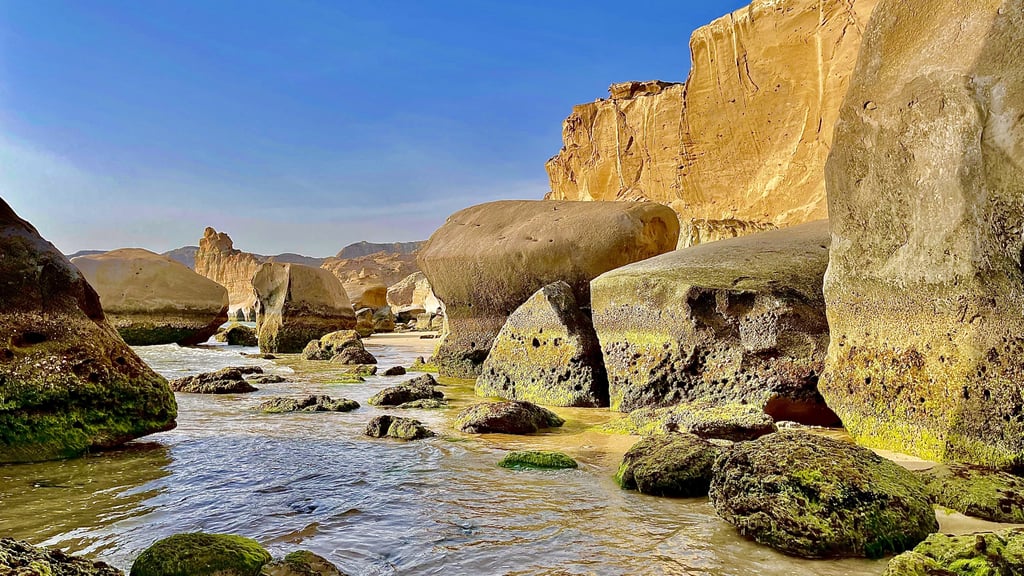 The 10 Best Beaches in Iran to Visit – SURFIRAN