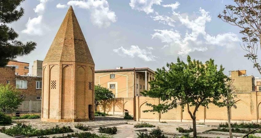 Hamadan Travel Guide: Top Sights & Tips + Photos – SURFIRAN