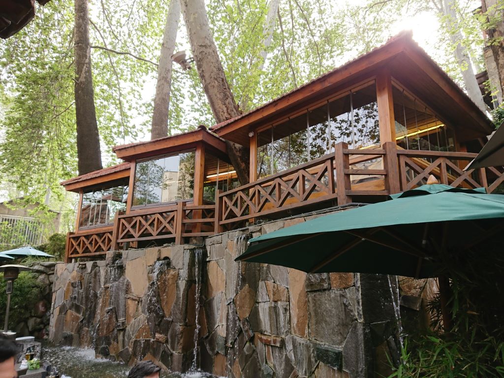 Darakeh Travel Guide: Serenity in Tehran's Hustle – SURFIRAN