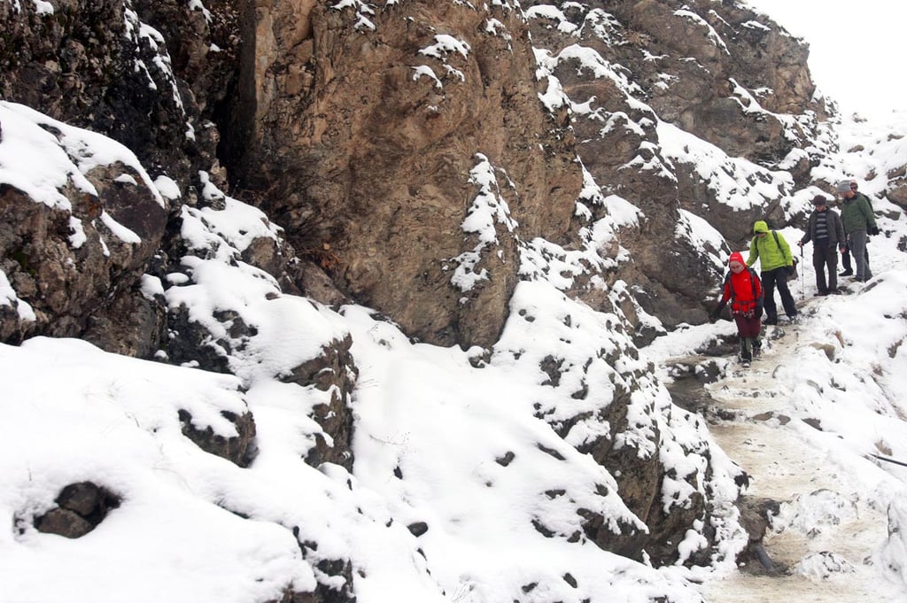 Darakeh Travel Guide: Serenity in Tehran's Hustle – SURFIRAN