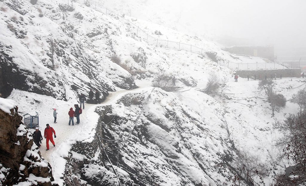 Darakeh Travel Guide: Serenity in Tehran's Hustle – SURFIRAN