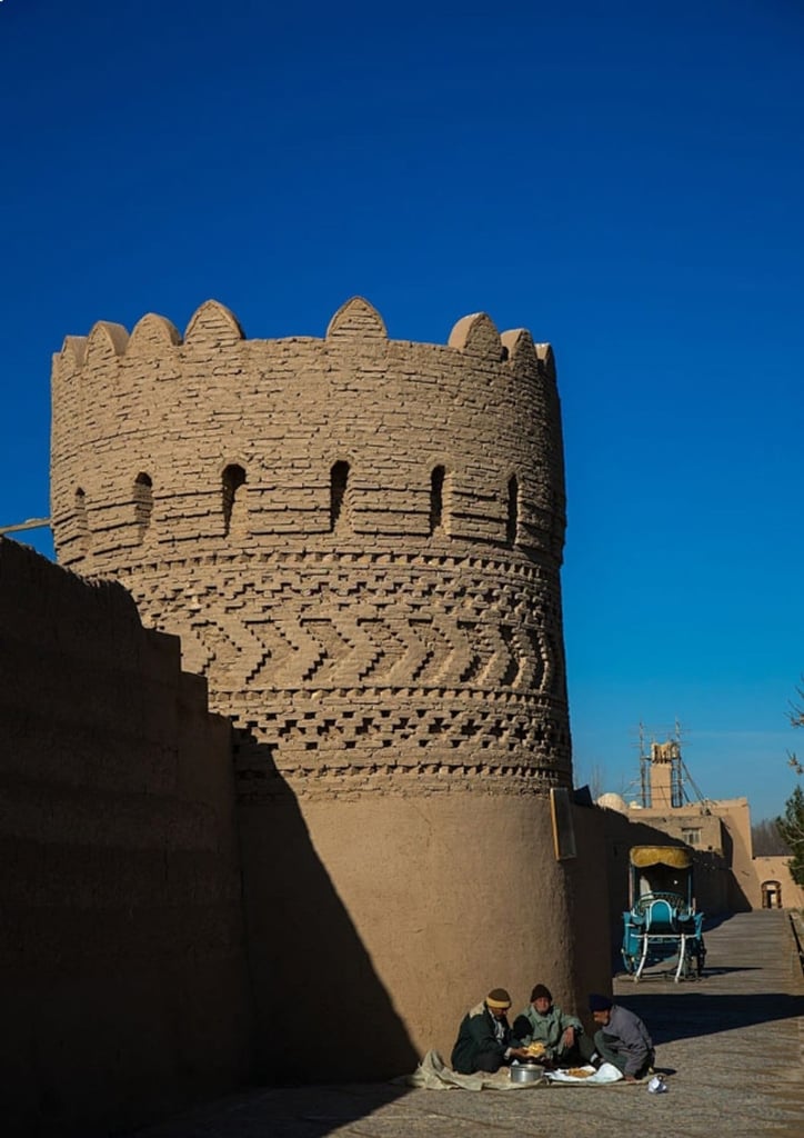 Dowlat Abad Garden in Yazd – SURFIRAN