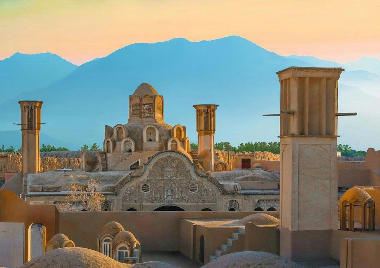 The Borujerdi House: A Masterpiece of Iranian Architecture – SURFIRAN