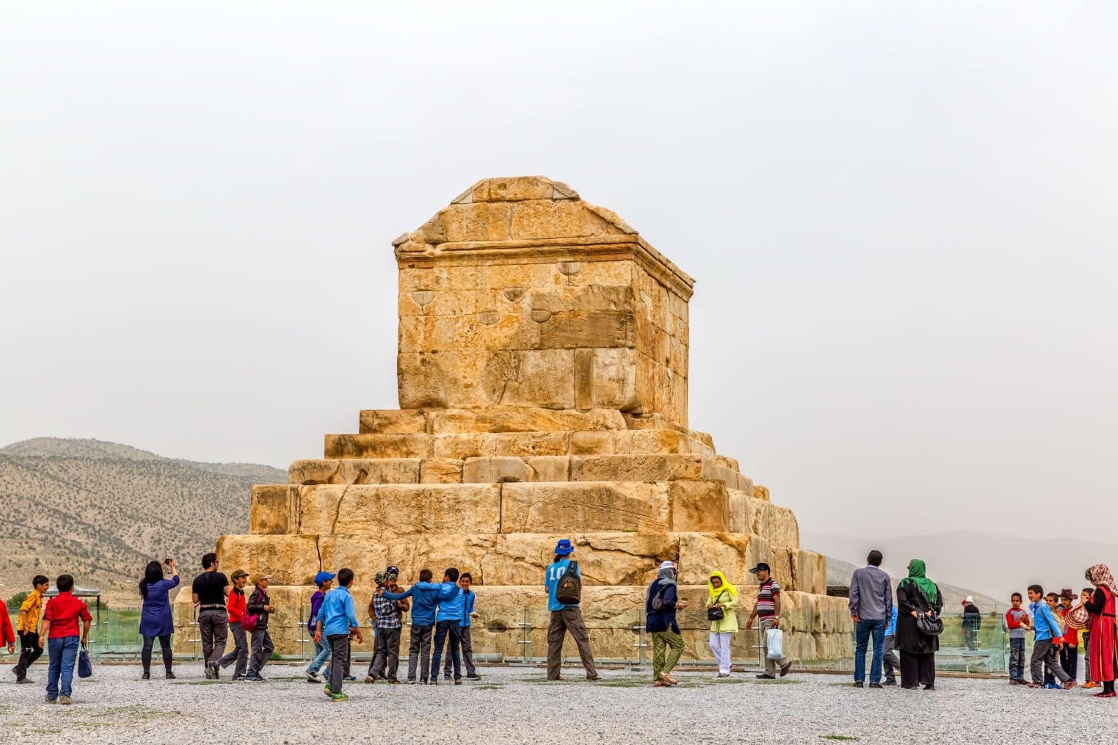 Pasargadae Travel Guide – SURFIRAN