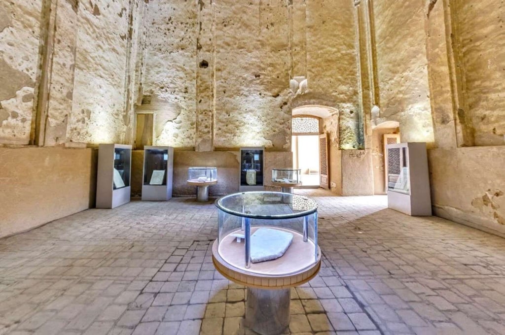 Alexander Prison in Yazd – SURFIRAN