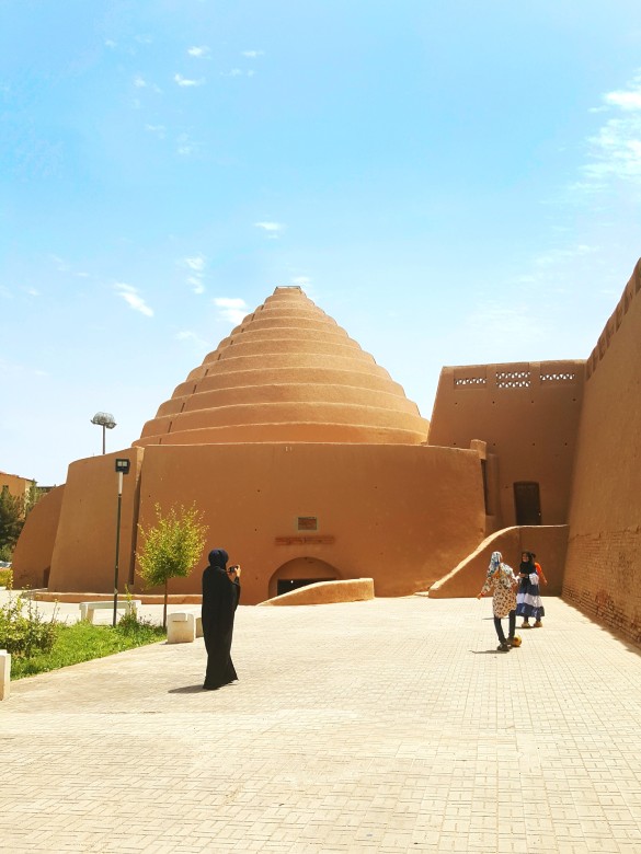 Moayedi Icehouse in Kerman – SURFIRAN