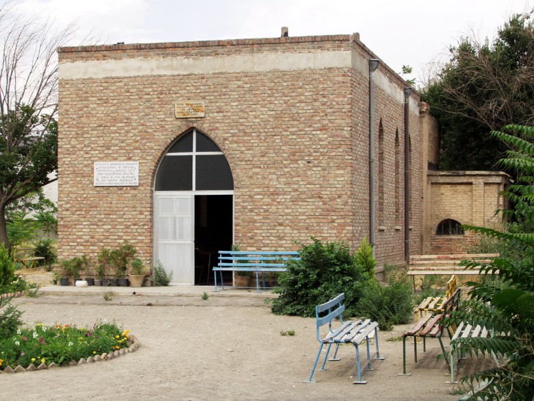 Urmia Travel Guide: Top Sights & Tips + Photos