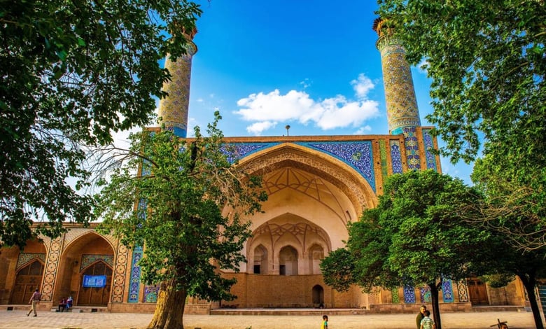 Explore the Grandeur of Qazvin's Jameh Mosque