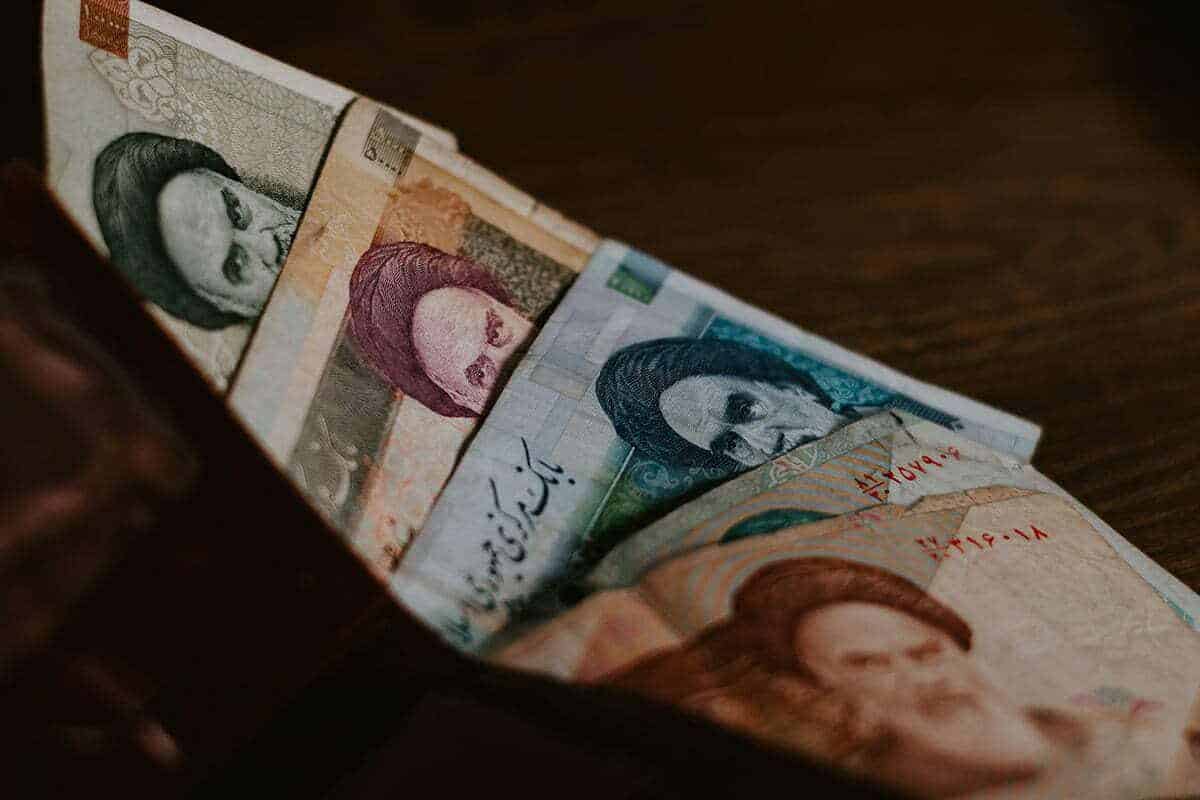 Iran Travel Money Tips: Choosing The Best Currency – SURFIRAN