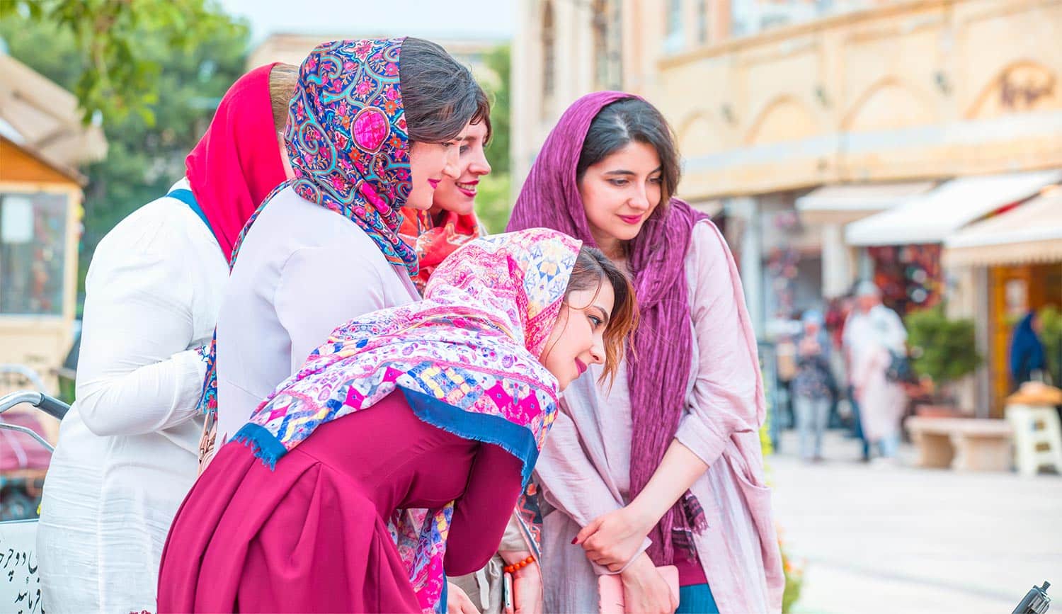 Understanding Social Norms In Iran: A Compact Guide