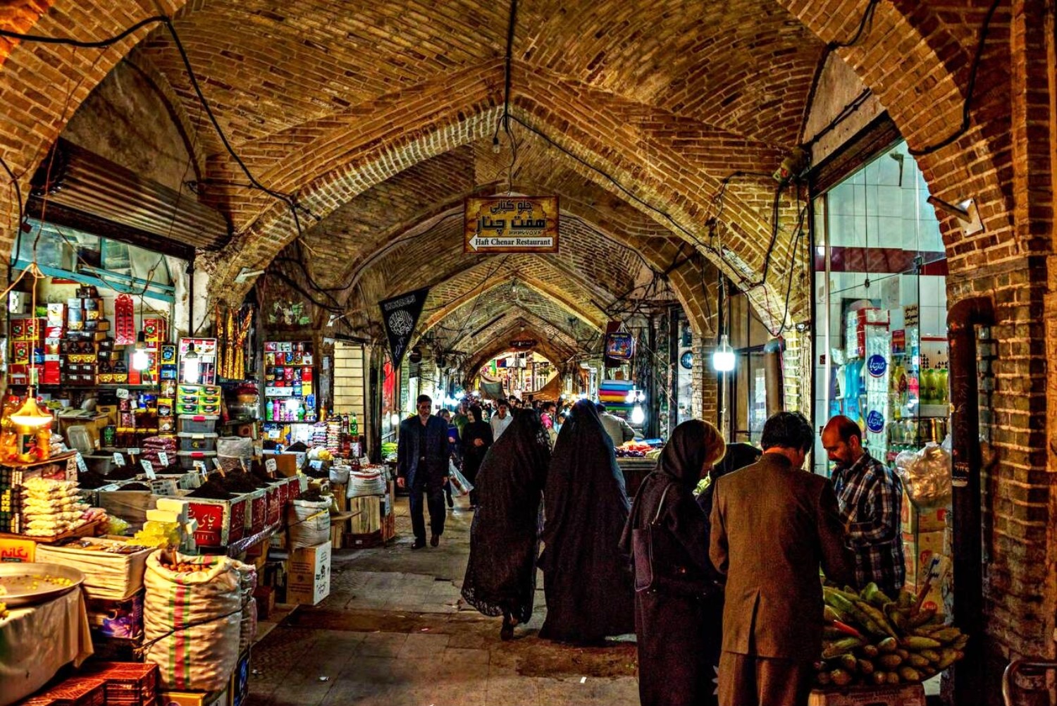 Zanjan Bazaar: A Traveler's Guide