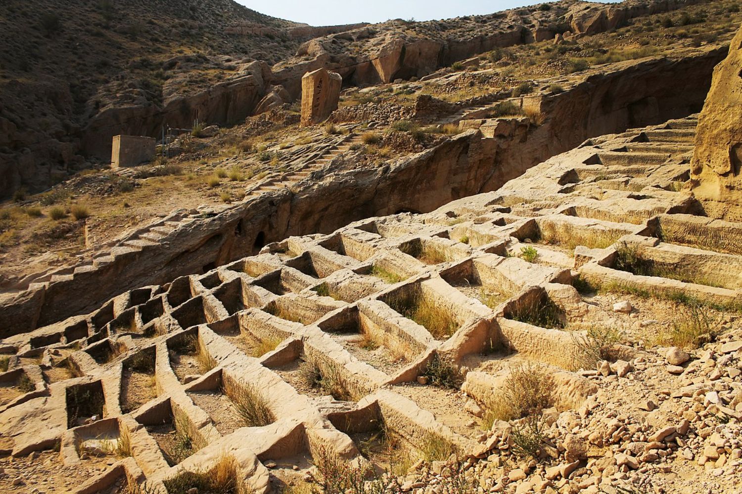 Siraf Cemetery In Bushehr: Ancient Iranian Heritage